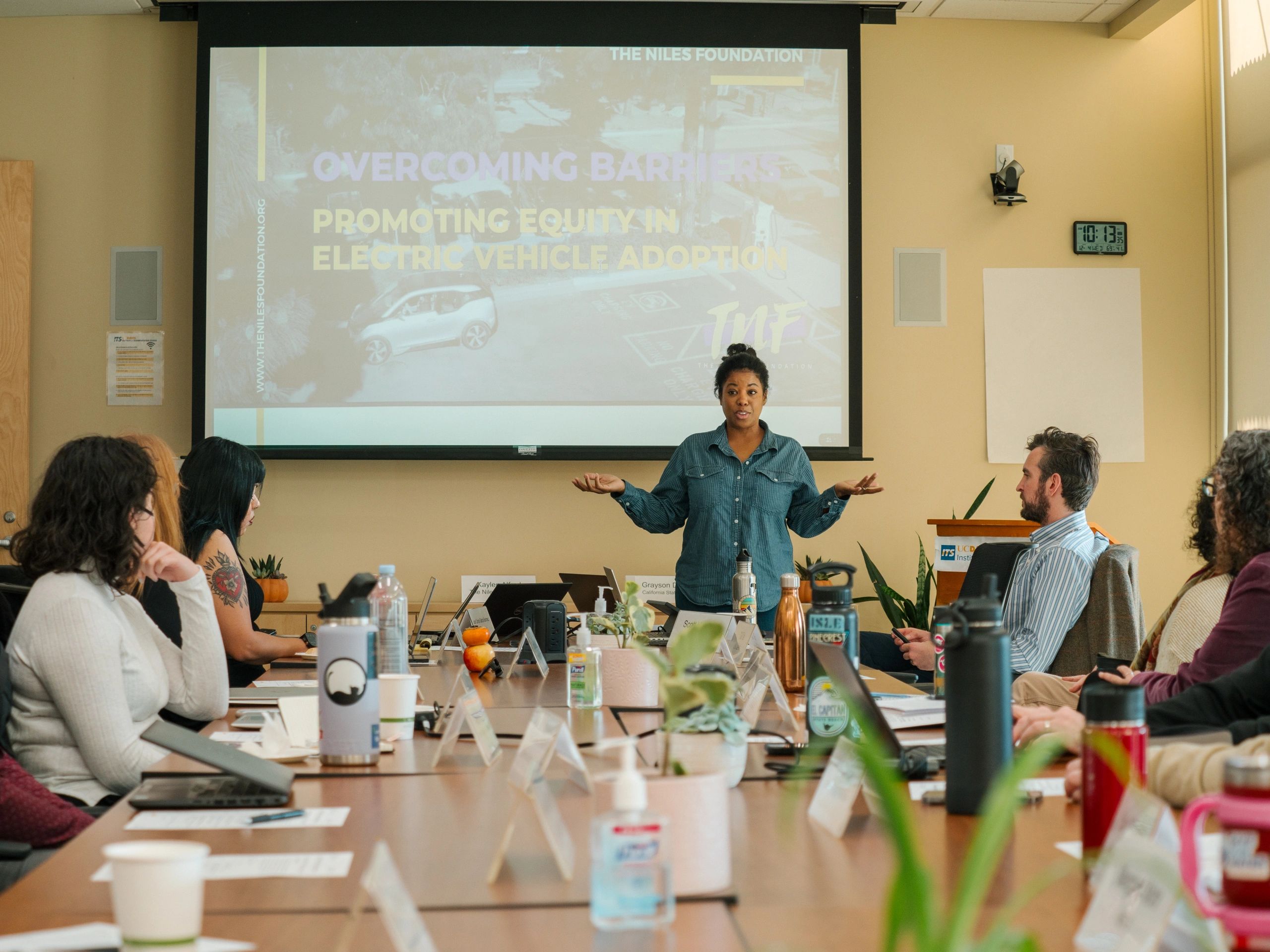 Electric Vehicles for Sustainable Community Transits